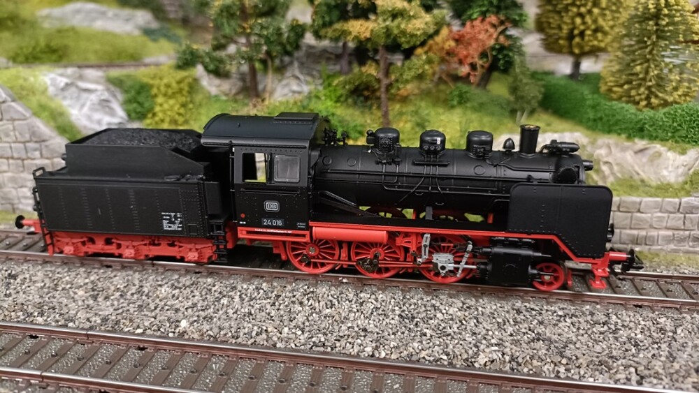 Märklin Dampflok BR 24 016 - marcel-ammann-369045 | Orsetto